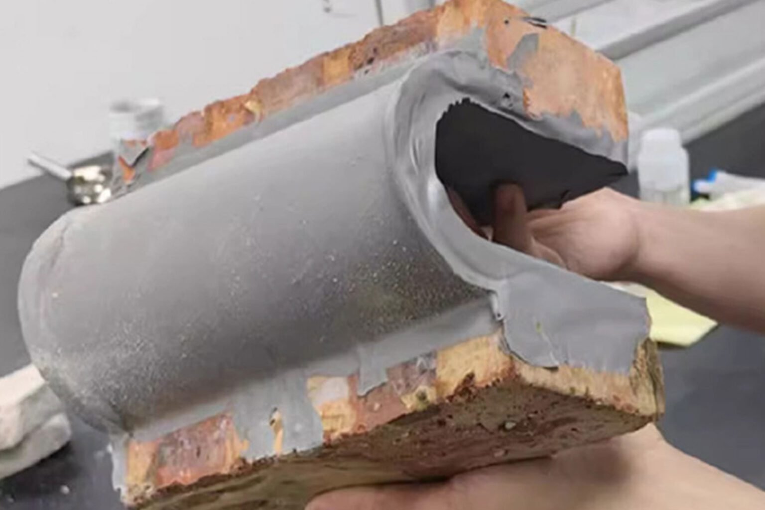 What Is Polyurea Elastic Grout? | YURU Waterproof