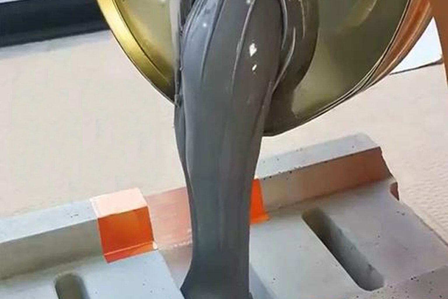 Bridge and Tunnel Polyurea Grouting Material | YURU