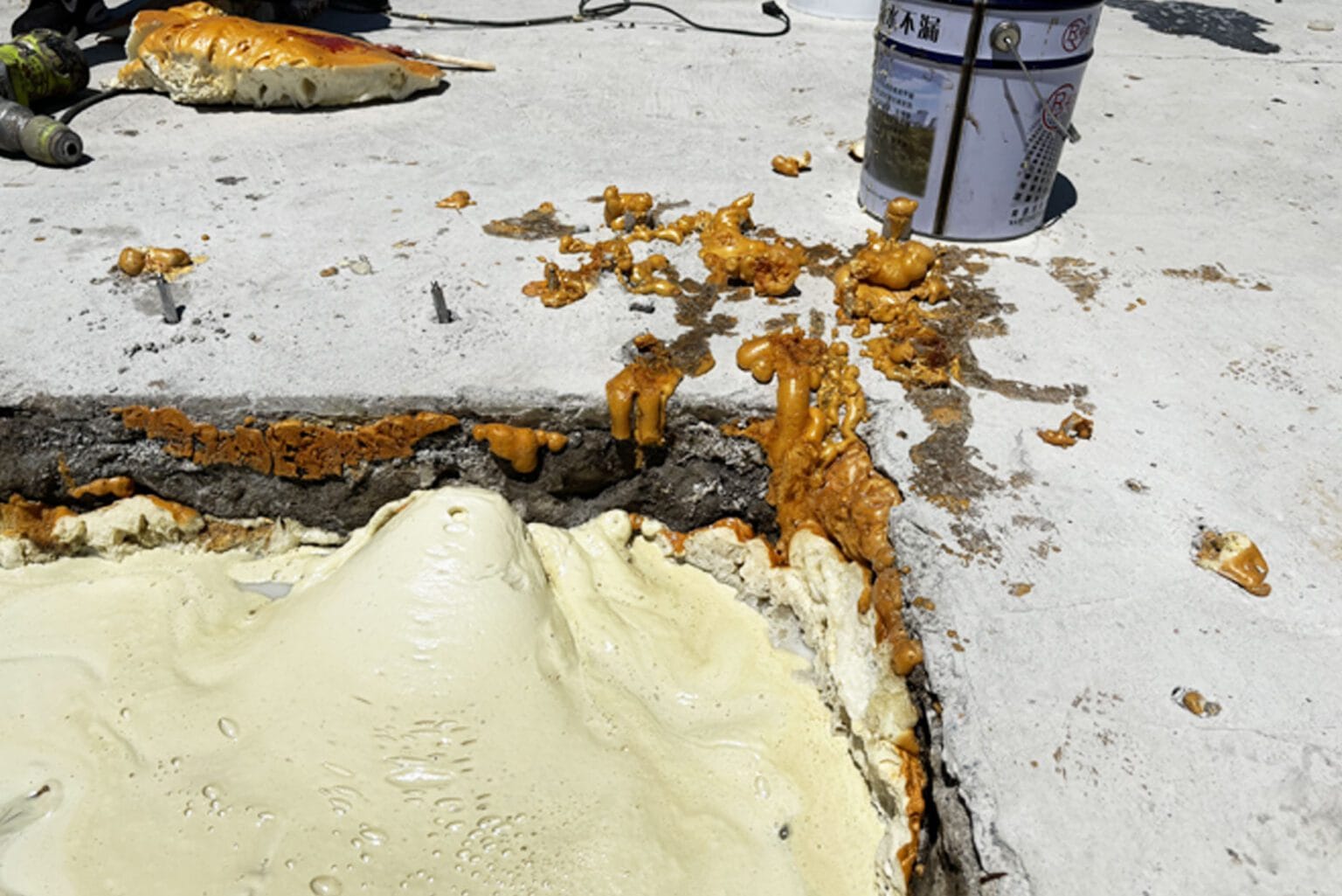 Which Crack Repair Material is Better? PU Injection vs Epoxy